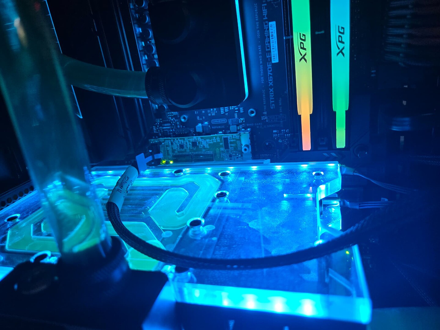 U.3 compatibility with a U.2 adapter cable and redriver - Storage ...