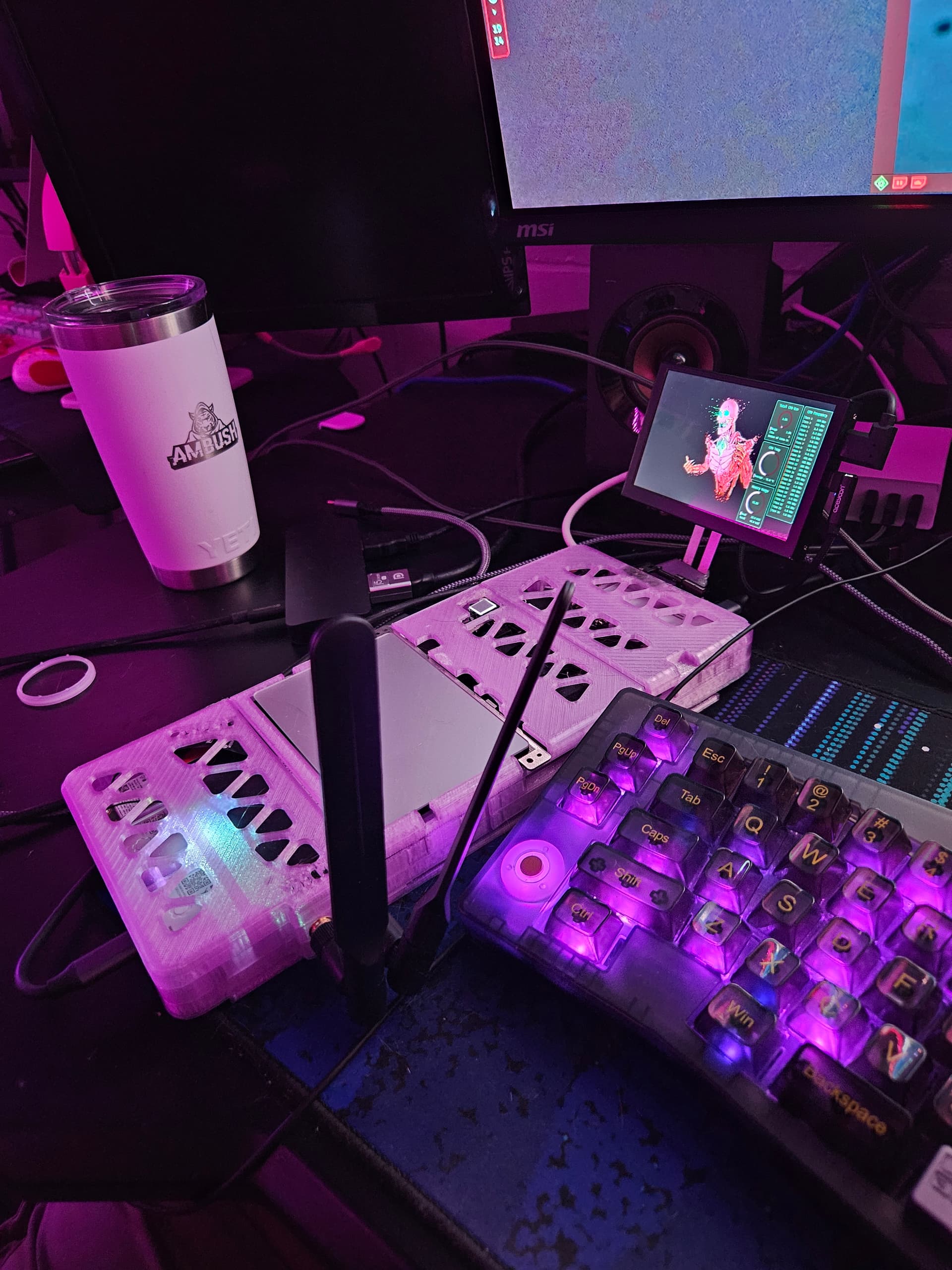 Framework13 based VR/AR cyberdeck - the Fyerdeck! - Laptops & Netbooks ...