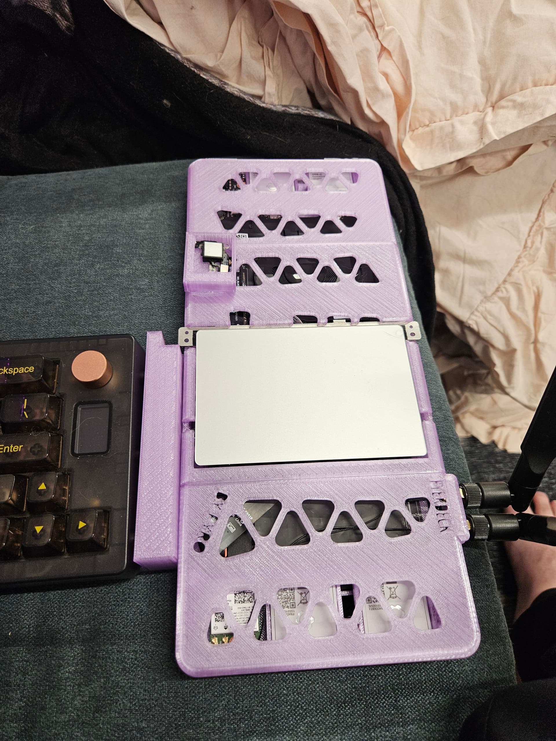 Framework13 based VR/AR cyberdeck - the Fyerdeck! - Laptops & Netbooks ...