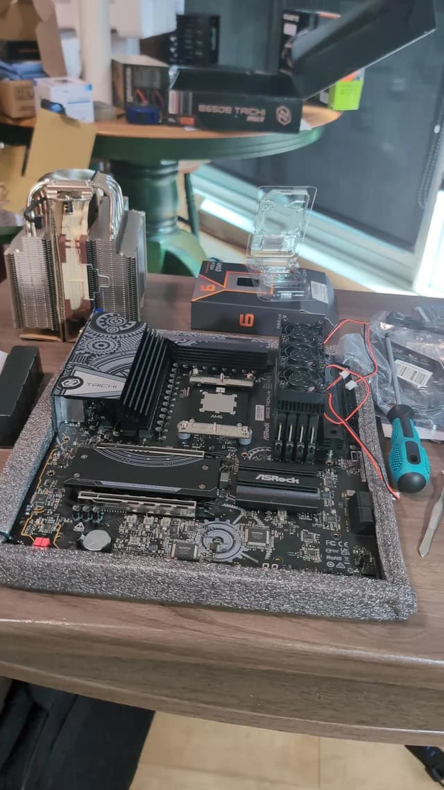 192gb DDR5 9950x AMD5 - Hardware Hub - Level1Techs Forums