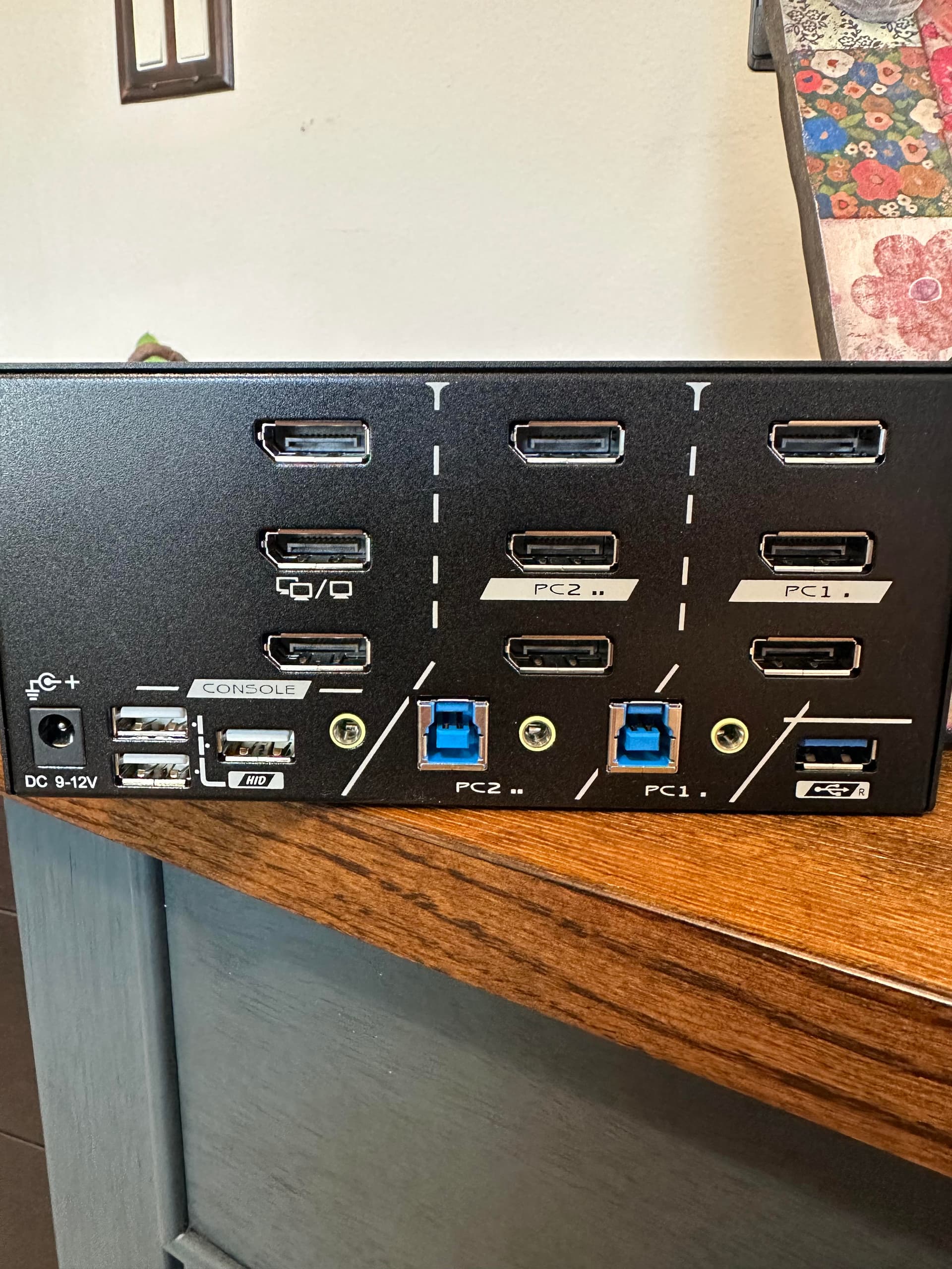 KVM needed for 3 Monitors, 1 desktop, 1 laptop - KVM Helpdesk - Level1Techs Forums