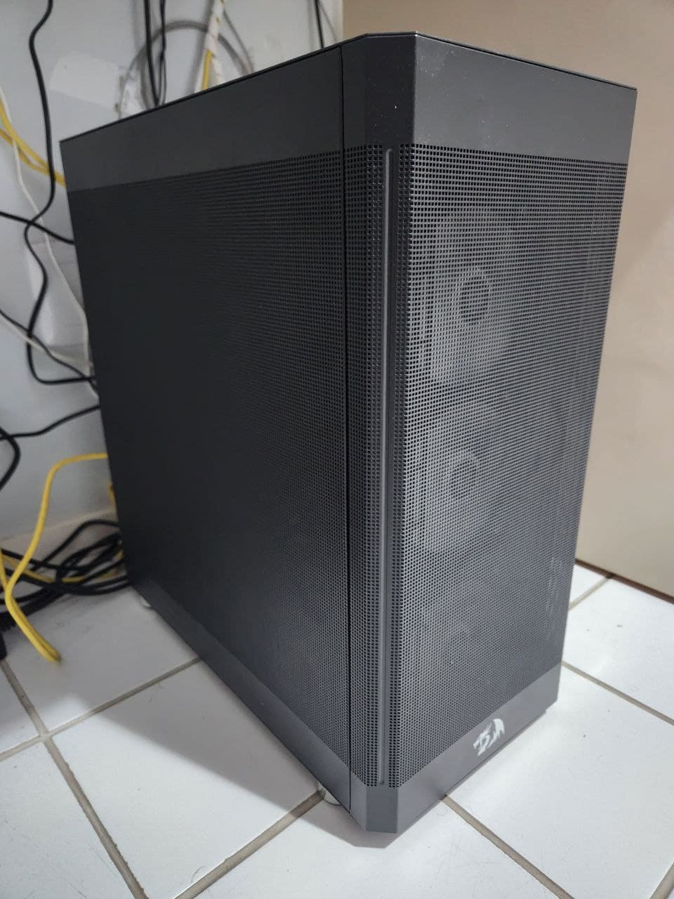Official Post your PC guts thread! - Page 73 - Build a PC - Level1Techs ...