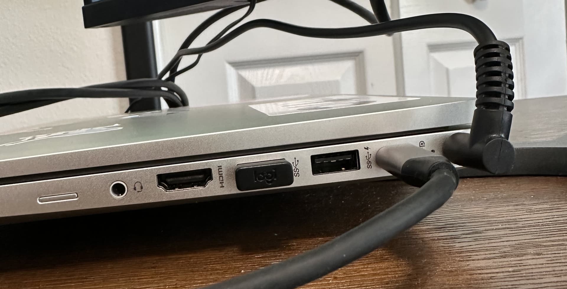 KVM needed for 3 Monitors, 1 desktop, 1 laptop - KVM Helpdesk - Level1Techs Forums